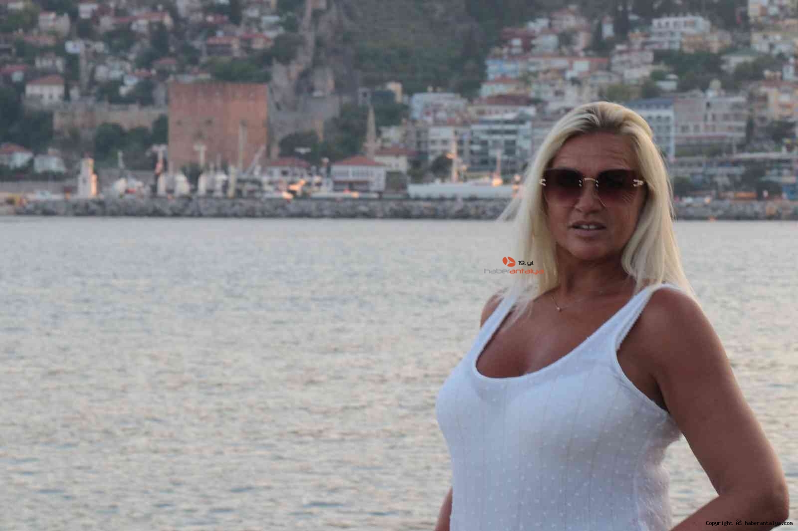 Danimarkalı sosyal medya fenomeni, taksici sayesinde Alanya aşığı oldu ...